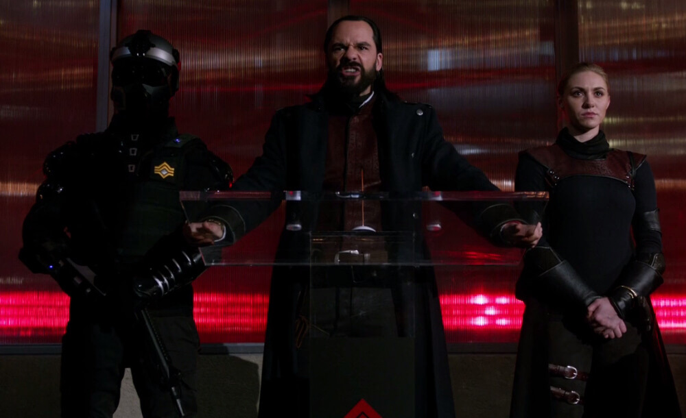 Photo Gallery: Savage - Casper Crump Fansite